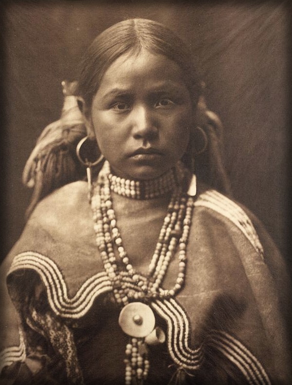 Edward Curtis Celebrated Native American Cultures - Racing Nellie Bly